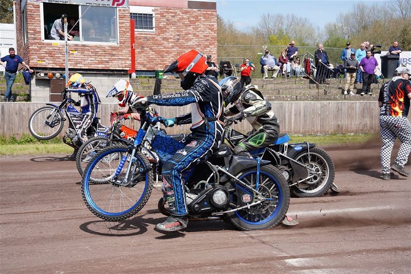 Speedwayseizoen op Helzold start met teamwedstrijd - Internetgazet ...