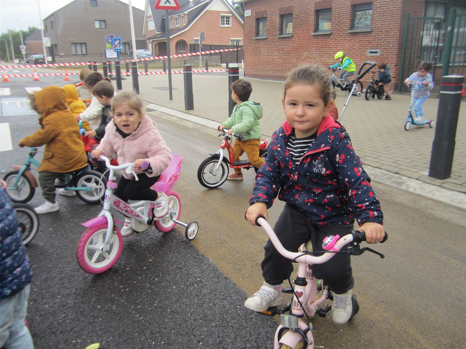 Pagadder-kleuters waren baas op straat - Internetgazet Heusden-Zolder